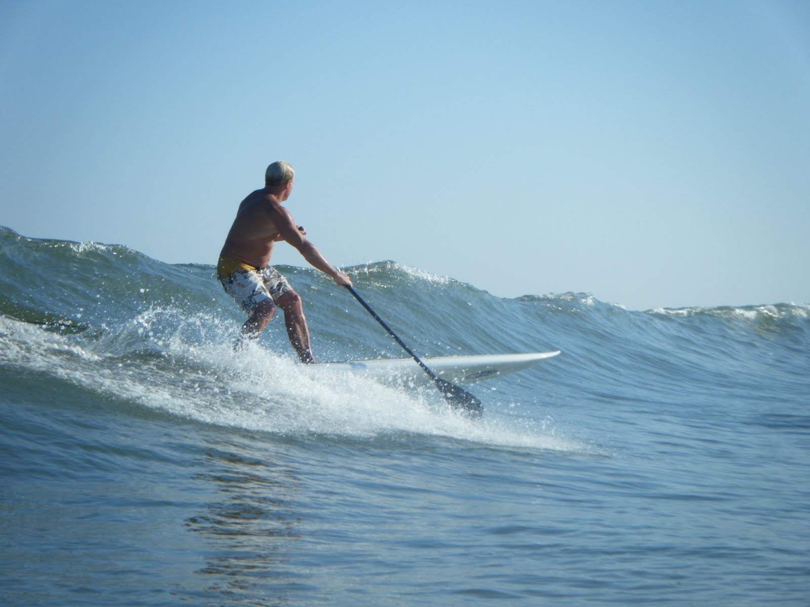 Atlantic Paddle Surfing: Today at Singleton Beach Igor waves