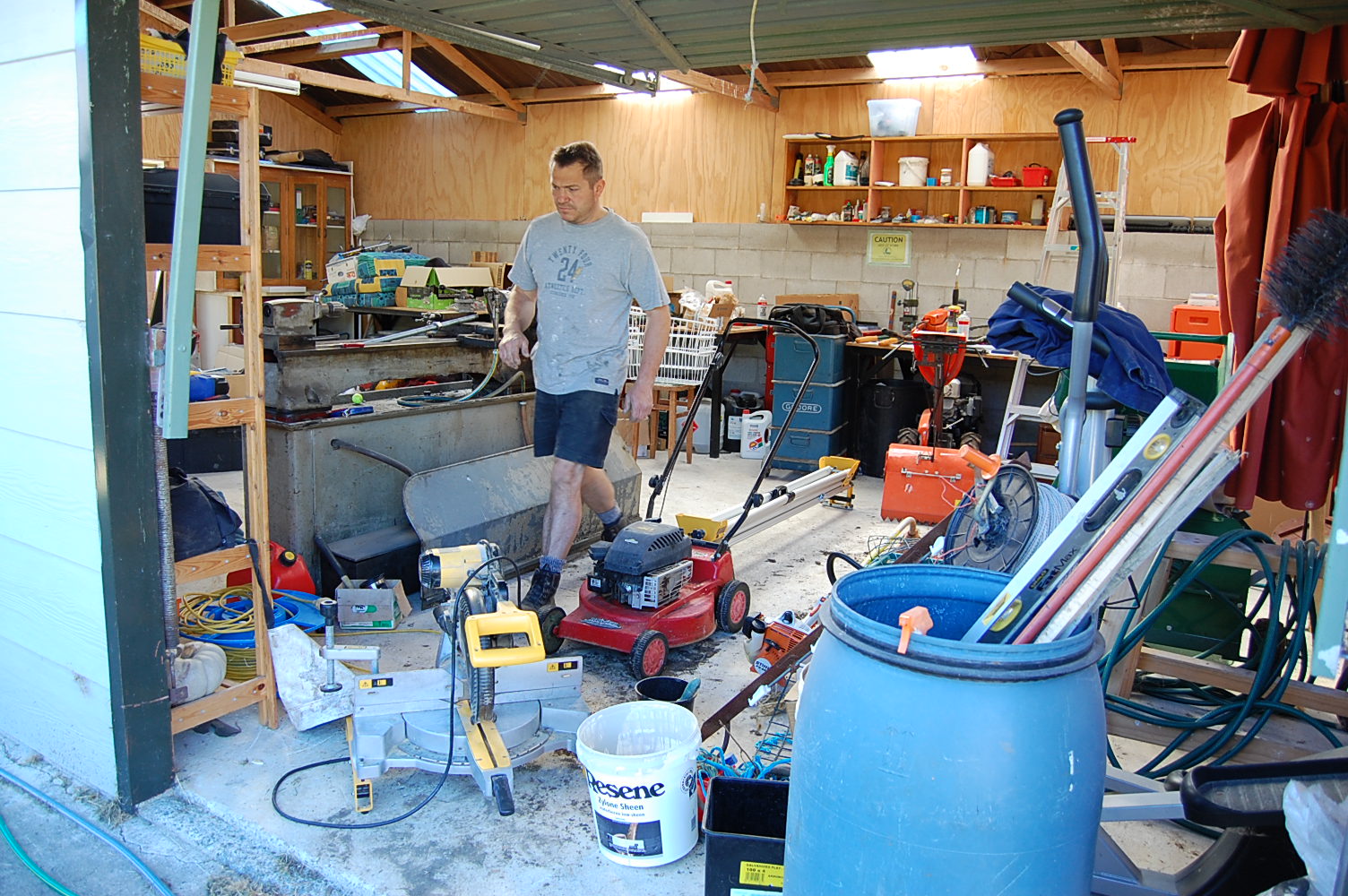 Living a Life at the Beach: Garage/workshop declutter