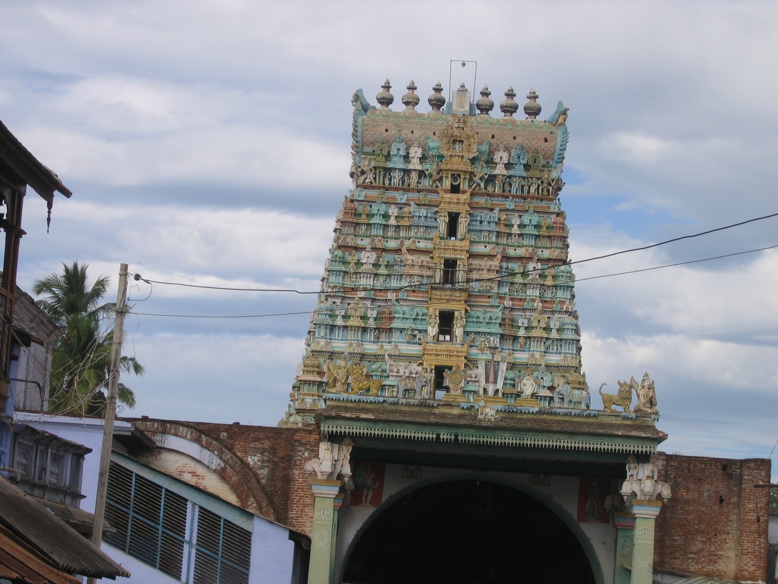 Temple, Travel and Sport: Vanamamalai Thothadri Nathan Nanguneri