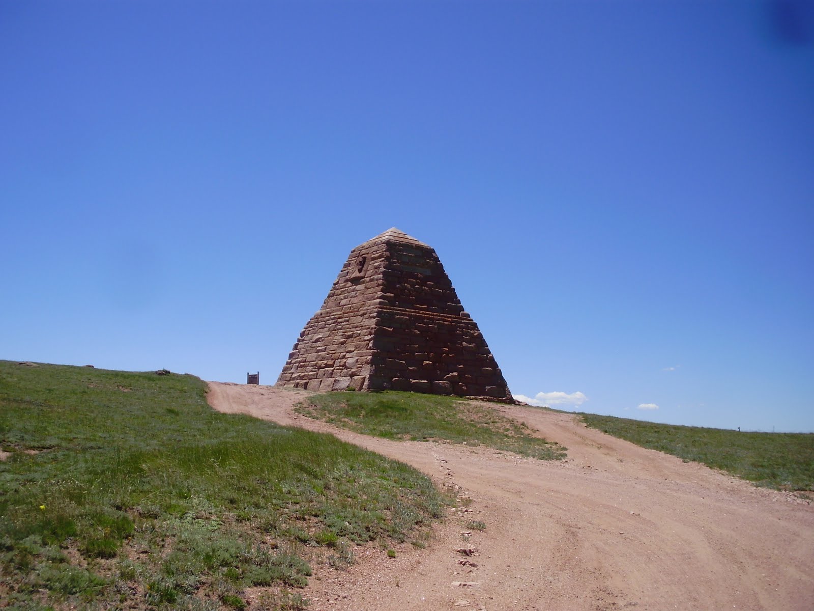 Life at 55 mph: Ames Brothers Pyramid in Buford, Wyoming. The 60 foot ...