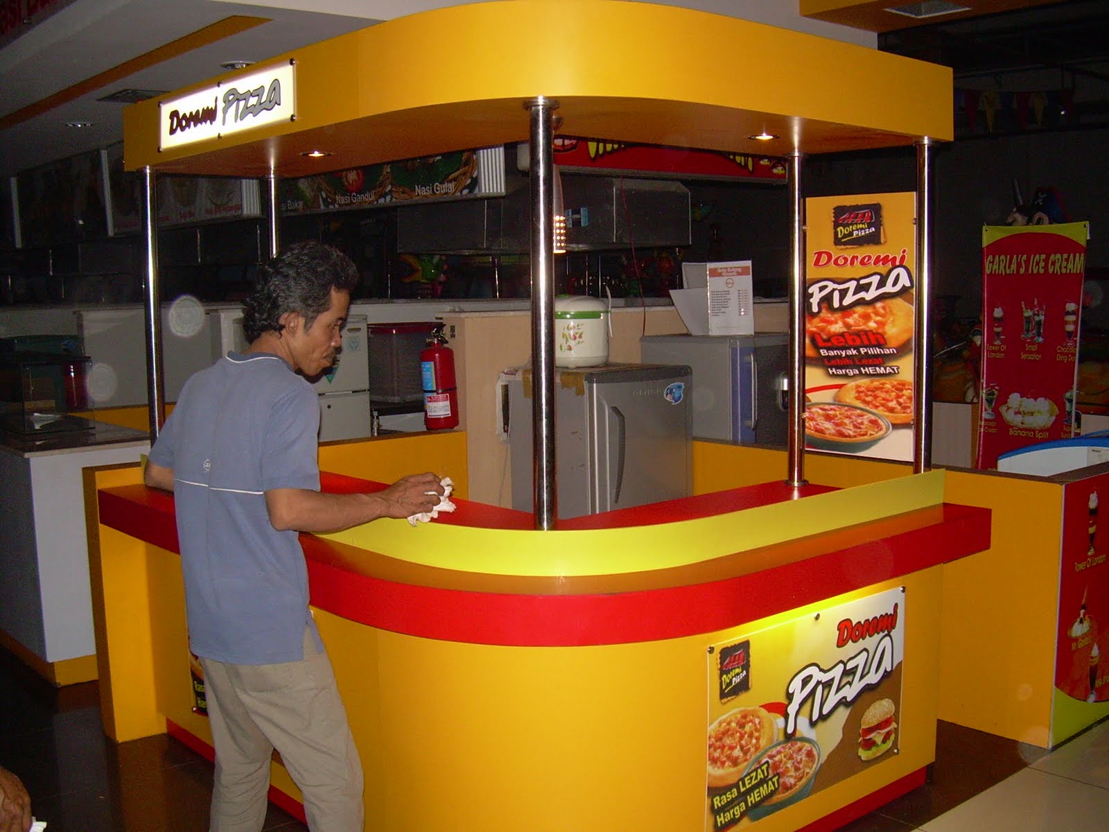 Interior Furniture : Booth Stand/Counter Doremi Pizza