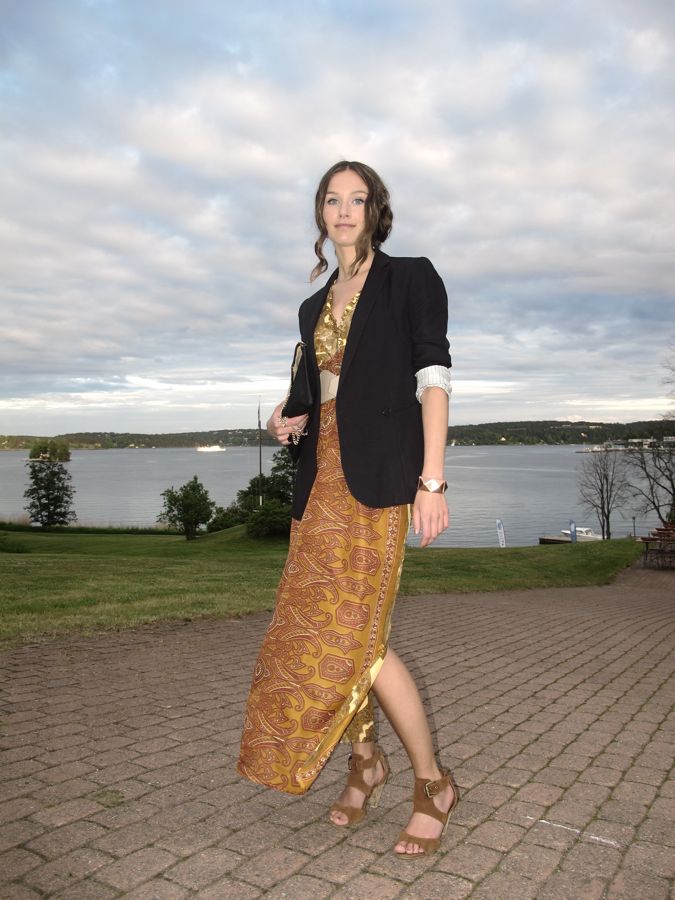 Vestida para...: Maria mijona.