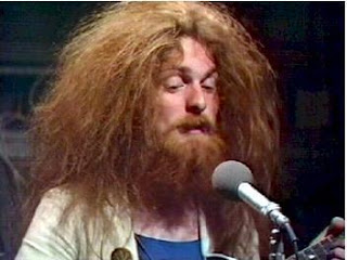 Reading between the Grooves: Lindisfarne: Fog On The Tyne