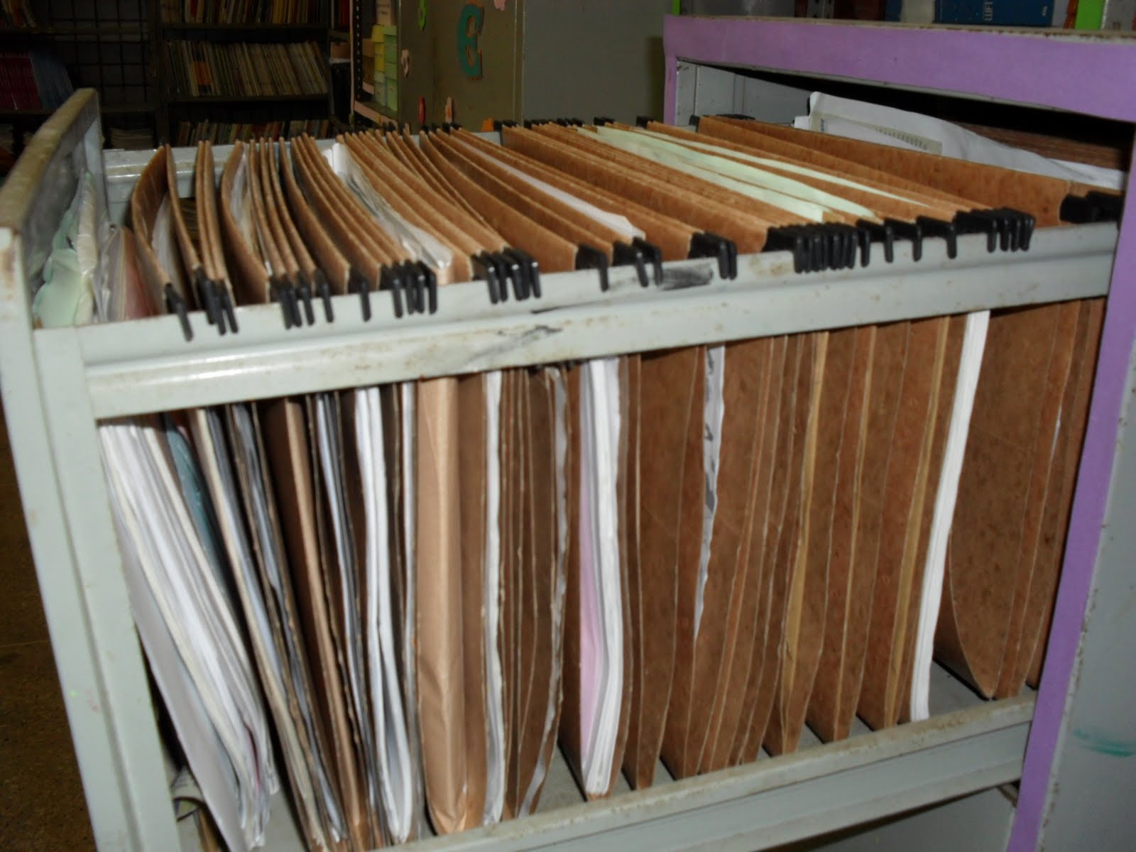 Ideias para Educadores: Arquivo das Pastas Suspensas