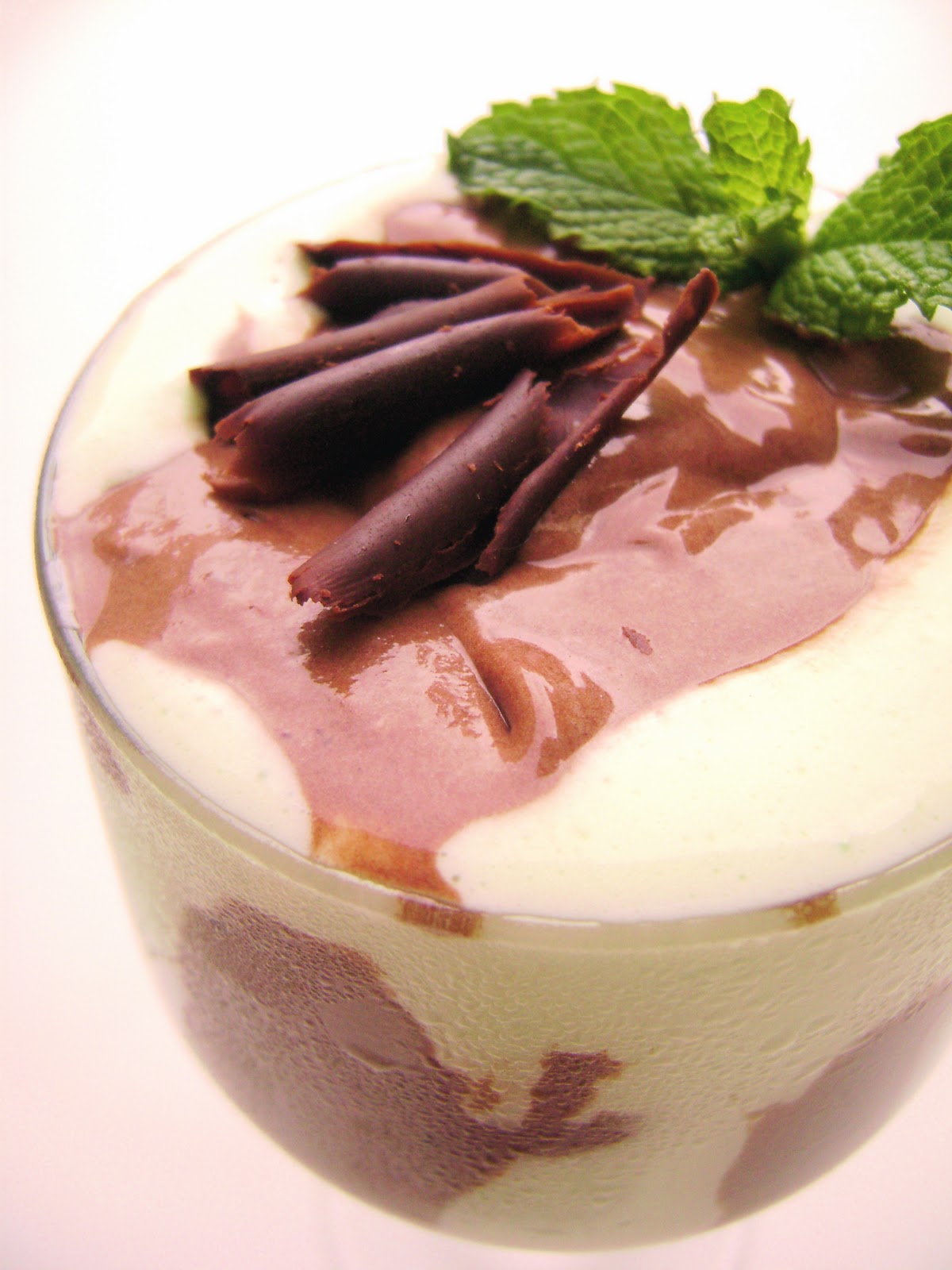 Chocorango (Español): Mousse de Café, Chocolate y Menta