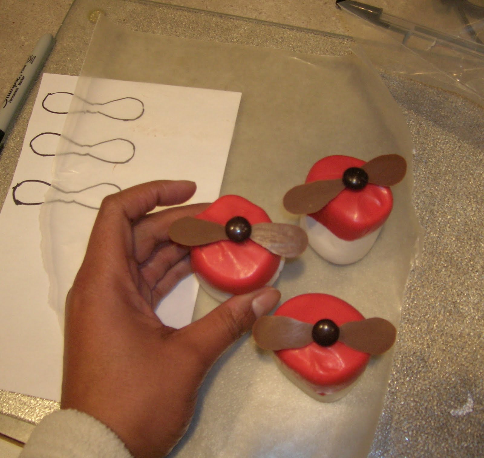 Tuesday Tutorial (On A Monday) - Marshmallow Propeller Pops - Revel and ...