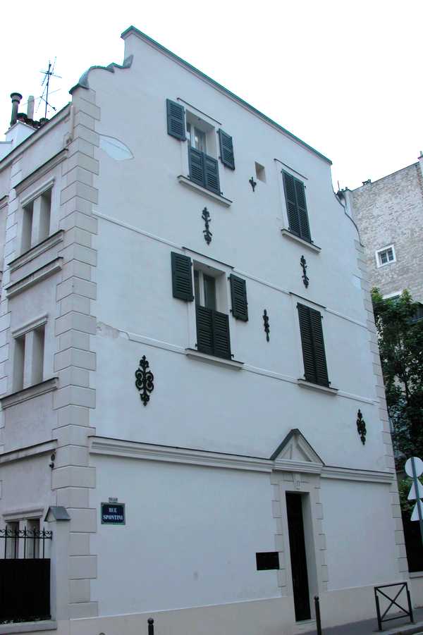 PARIS ARCHITECTURE: RUE SPONTINI