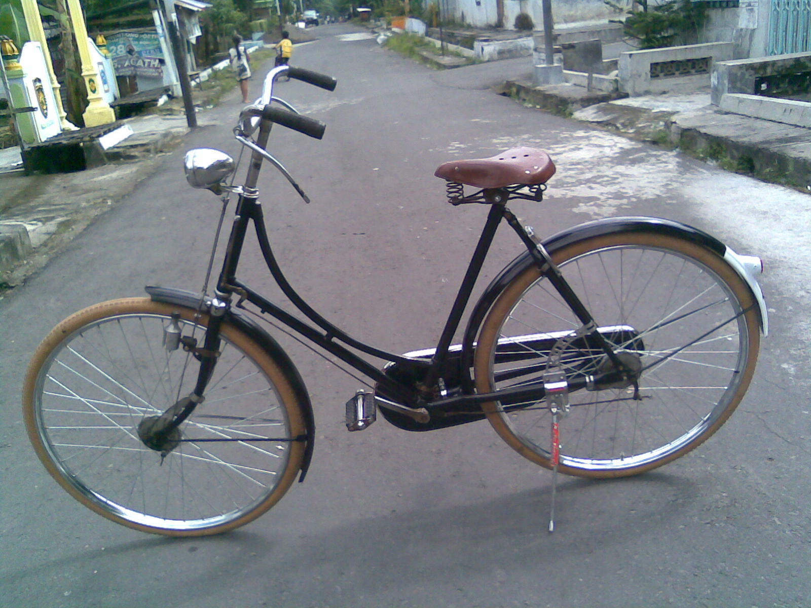 DESA KERTAHAYU: SEPEDA GAZELLE