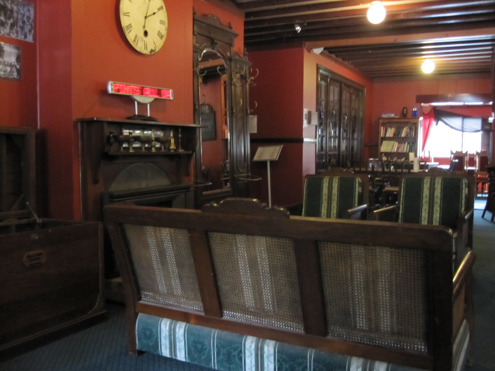 Perth Hills Food Warriors: Mt Helena Tavern
