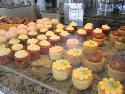 ボストン近郊の町から: Susu Bakery Boutique in wellseley