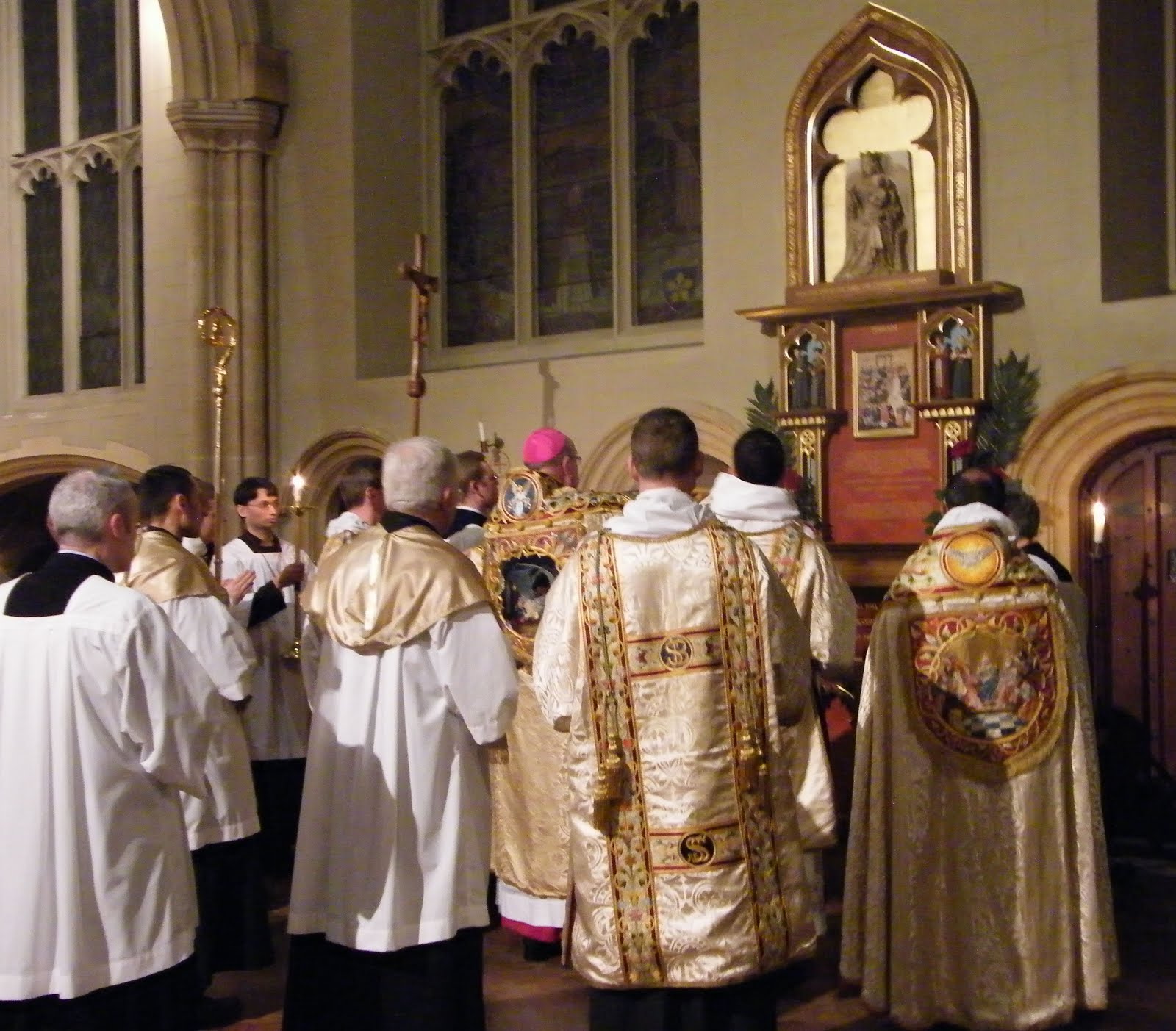 New Liturgical Movement: Pontifical High Mass at Holy Cross Priory ...