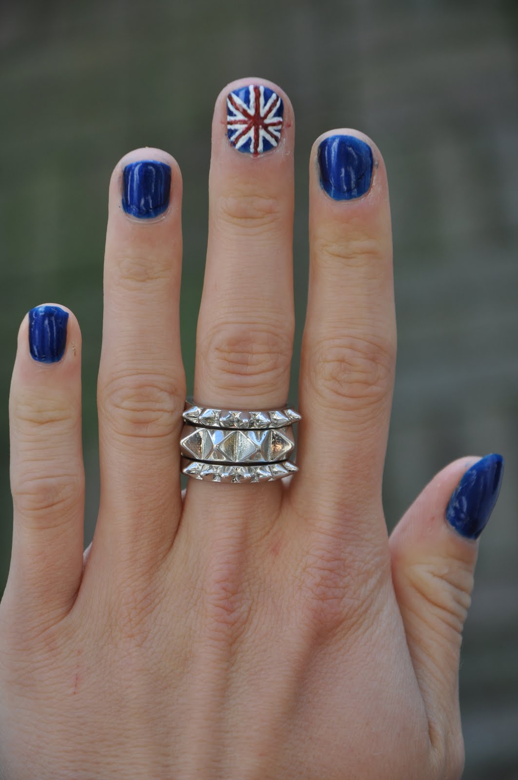 Soxie Gal: UK nails