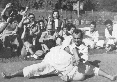 Who taught helio gracie - glopbasketball