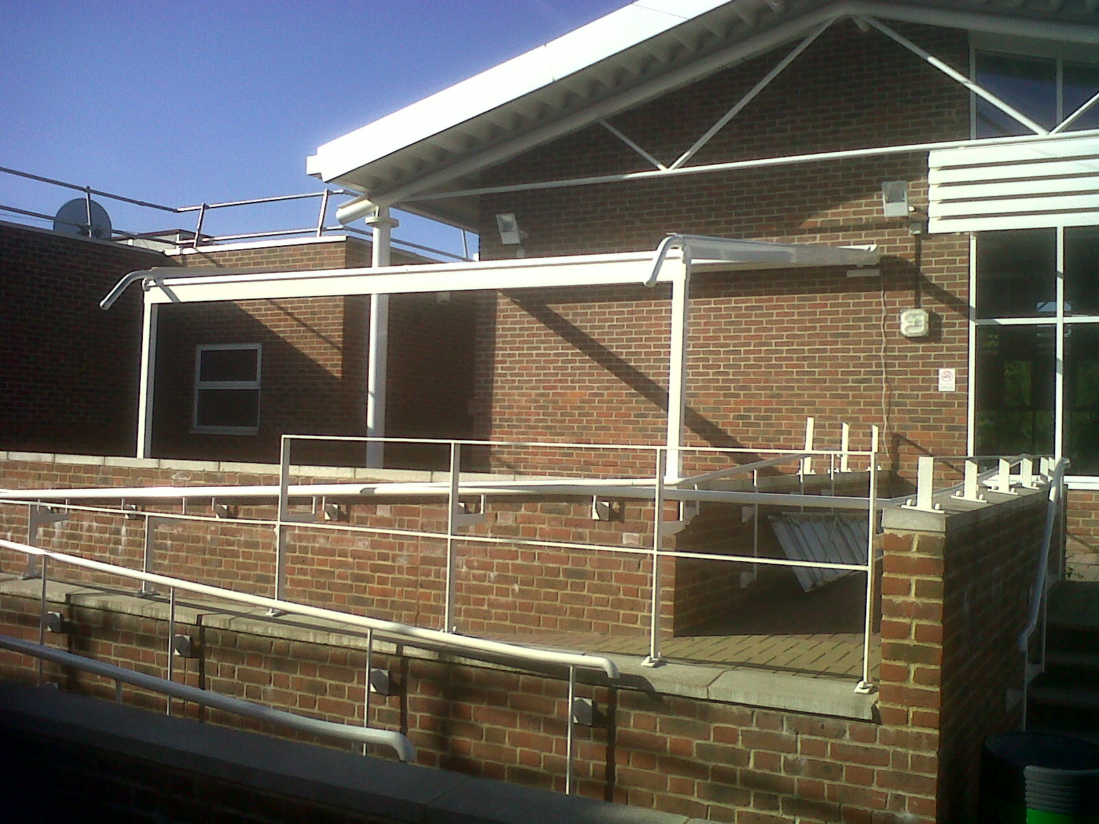 News and Reviews: Al Fresco Dining at Reigate College