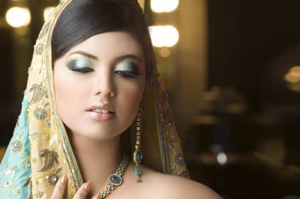 Pakistani Model Suneeta Marshall Photo Shoot | Fun Buzzle