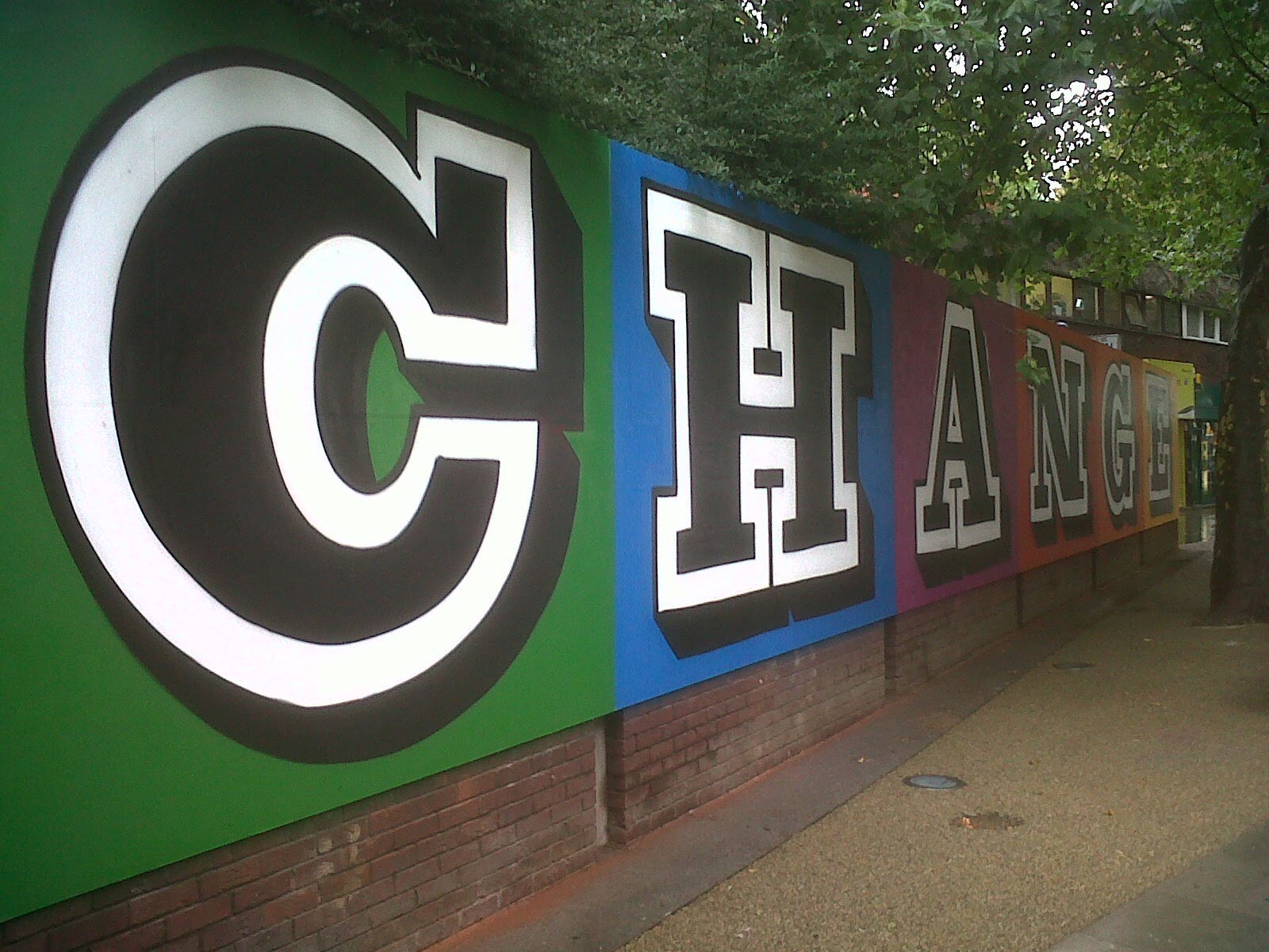 DESIGN LONDON: Ben Eine 'CHANGE' graffiti, Old Street London