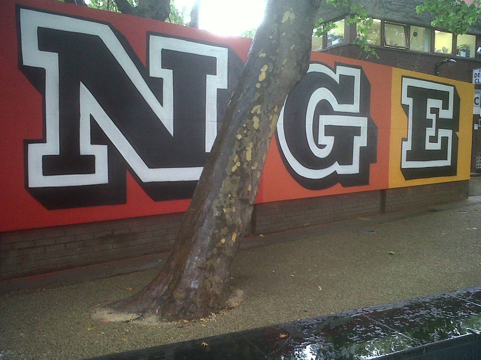 DESIGN LONDON: Ben Eine 'CHANGE' graffiti, Old Street London