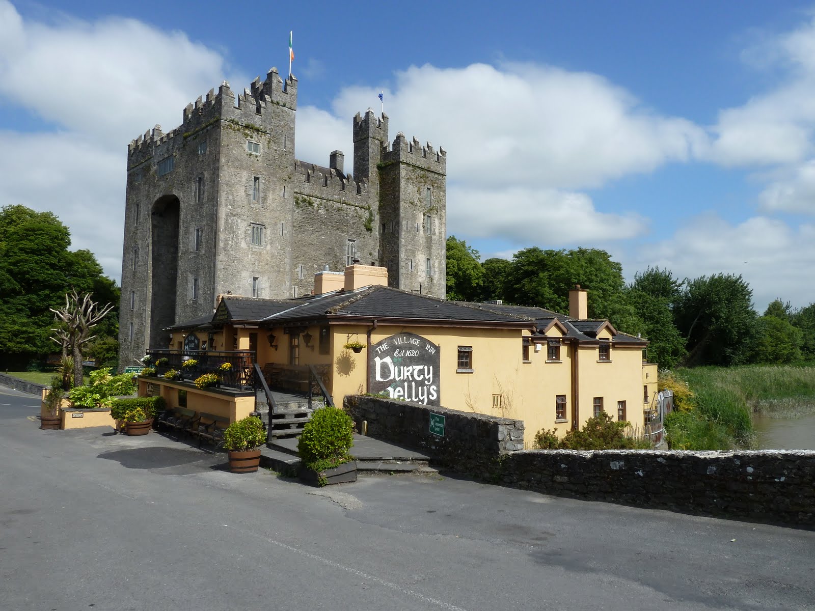 Travels with Shep: Bunratty Castle & Folk Village