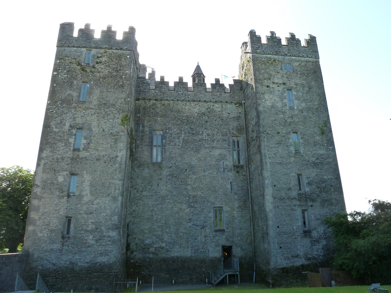 Travels with Shep: Bunratty Castle & Folk Village