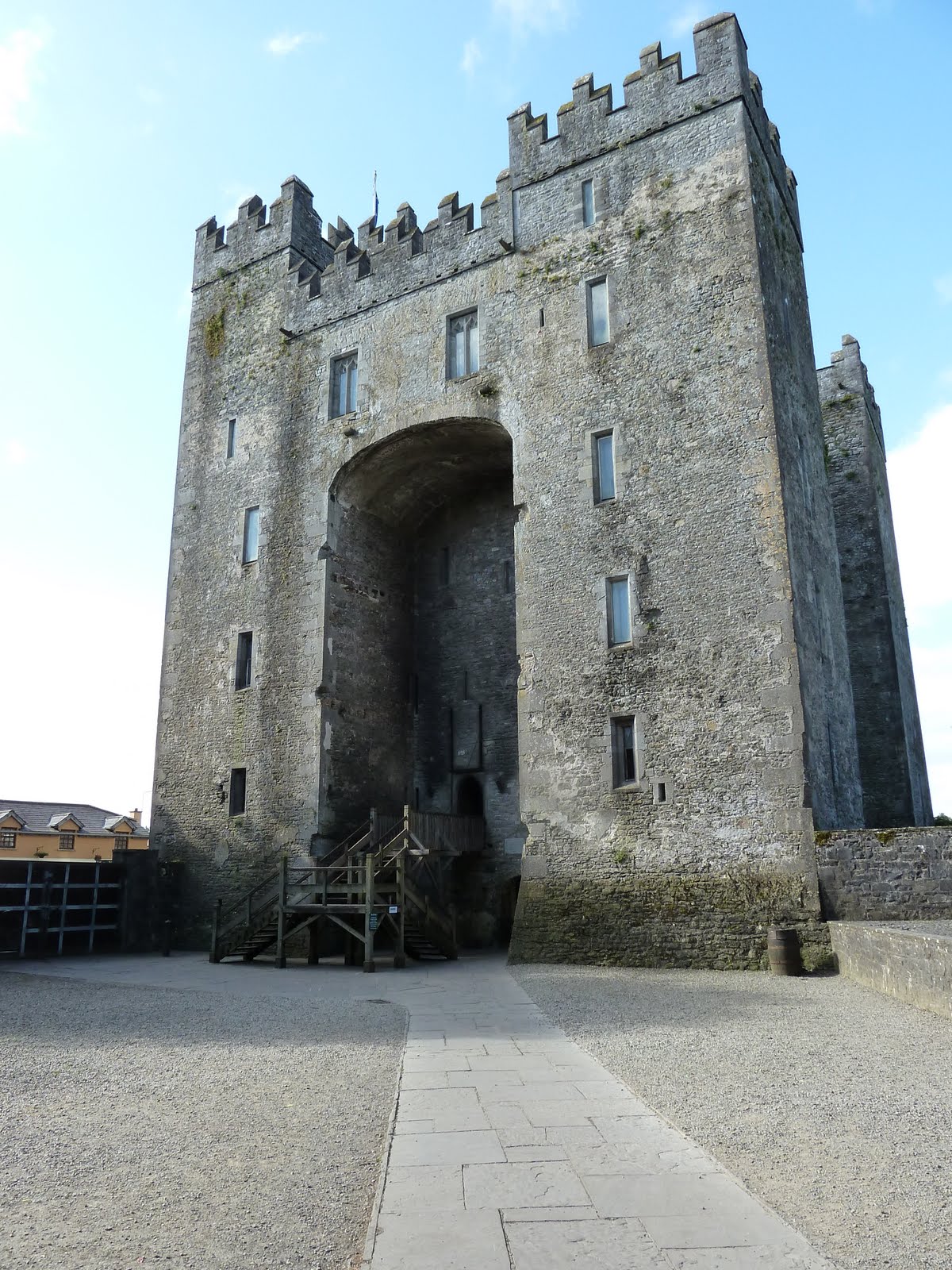 Travels with Shep: Bunratty Castle & Folk Village
