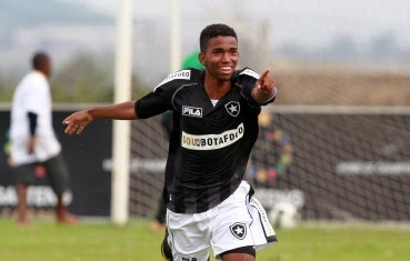 Conheca Cidinho, uma das maiores apostas da base do Botafogo.