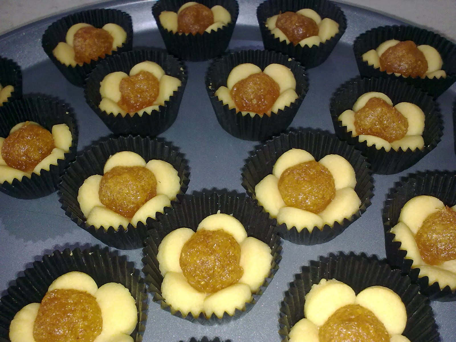 From Taiping to Kota Kinabalu: Tart Nenas ( Bunga )