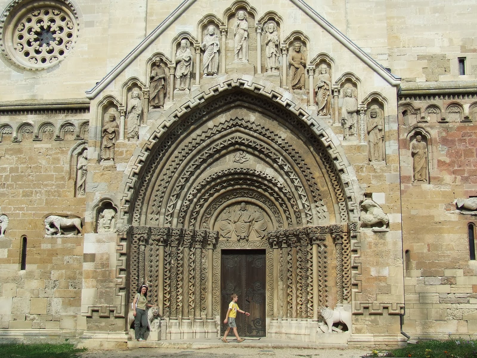 Denever: A Jáki templom