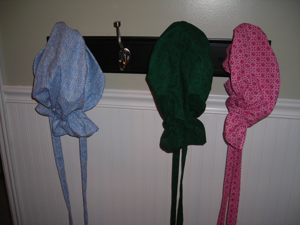 Buns and Baskets: Pioneer Bonnet Tutorial