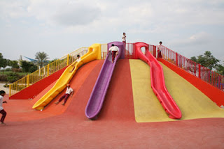Y*U*M*M*Y: 10 Strange And Unusual Playgrounds