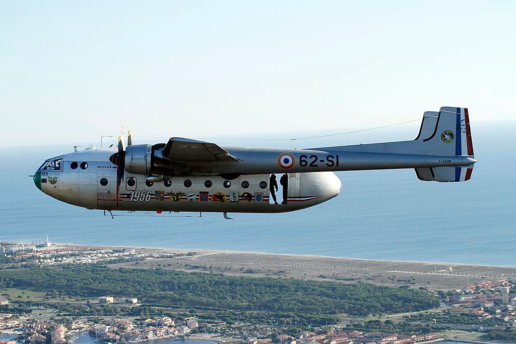 Amicale parachutistes 330