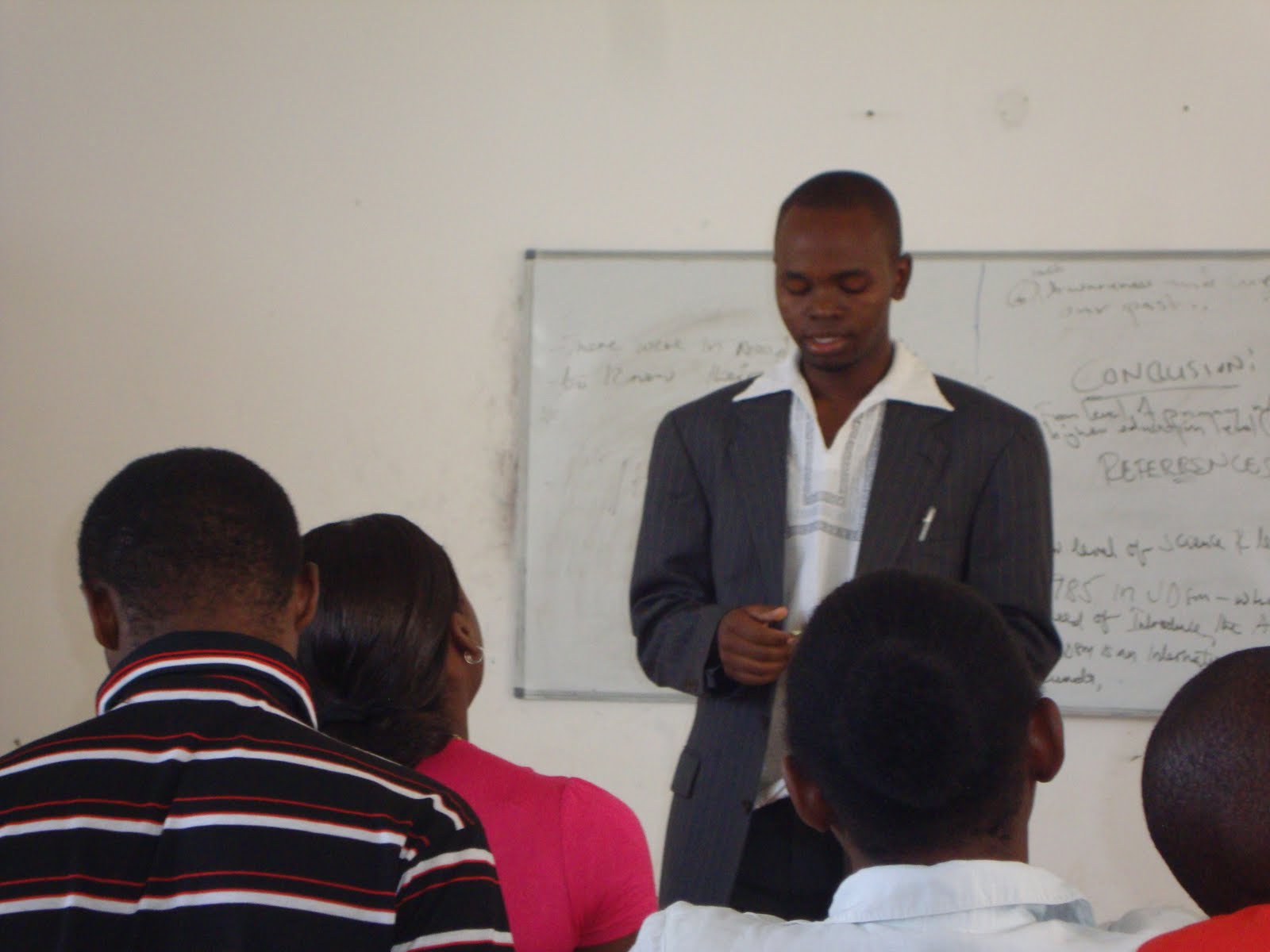 MAISHA NI ZAIDI YA ELIMU,PESA NA UMAARUFU: KUMFUNDISHA MTU HADI ...