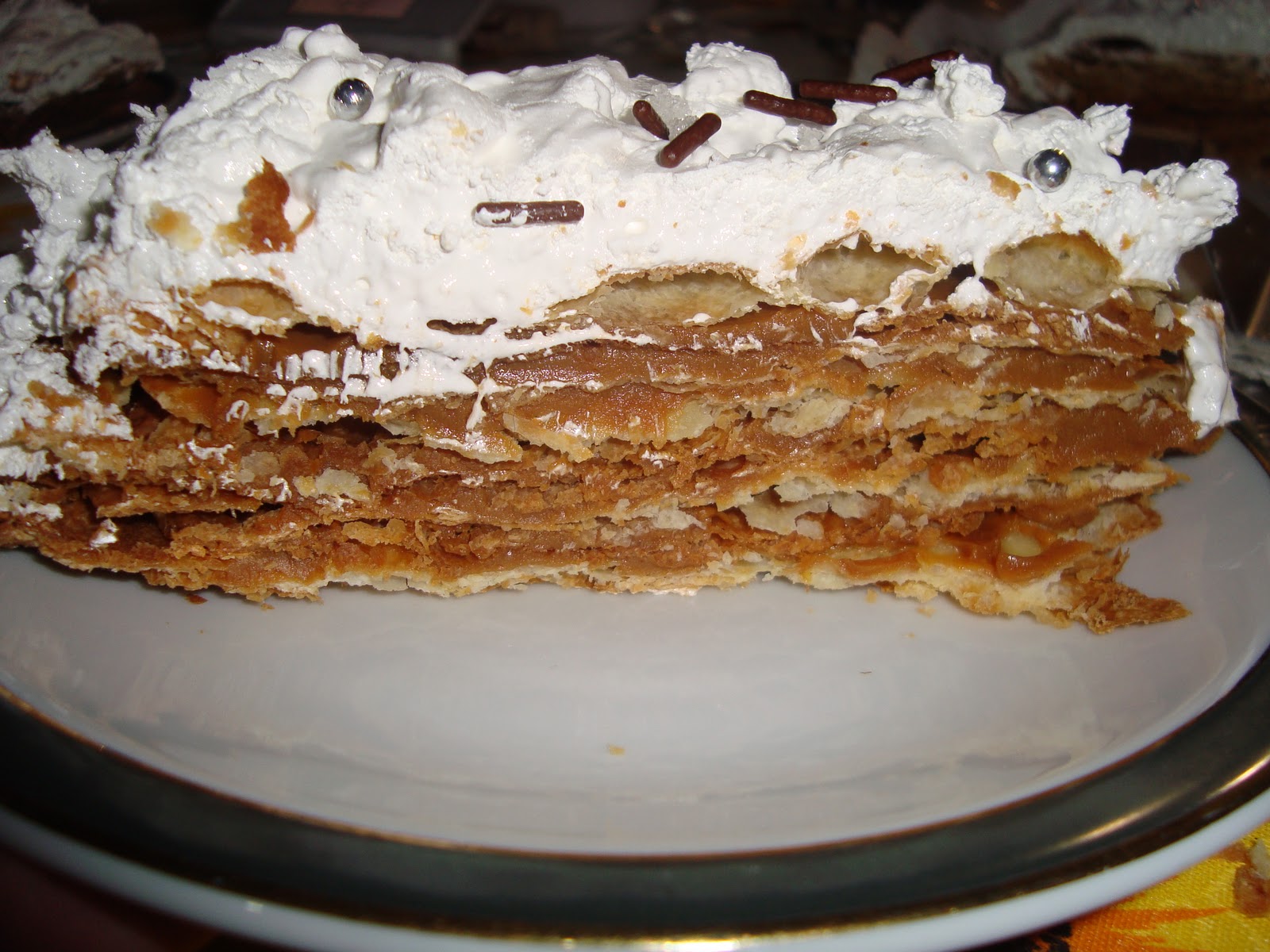 Compañia Gourmet: ROGEL , DULCE DE LECHE Y MERENGUE