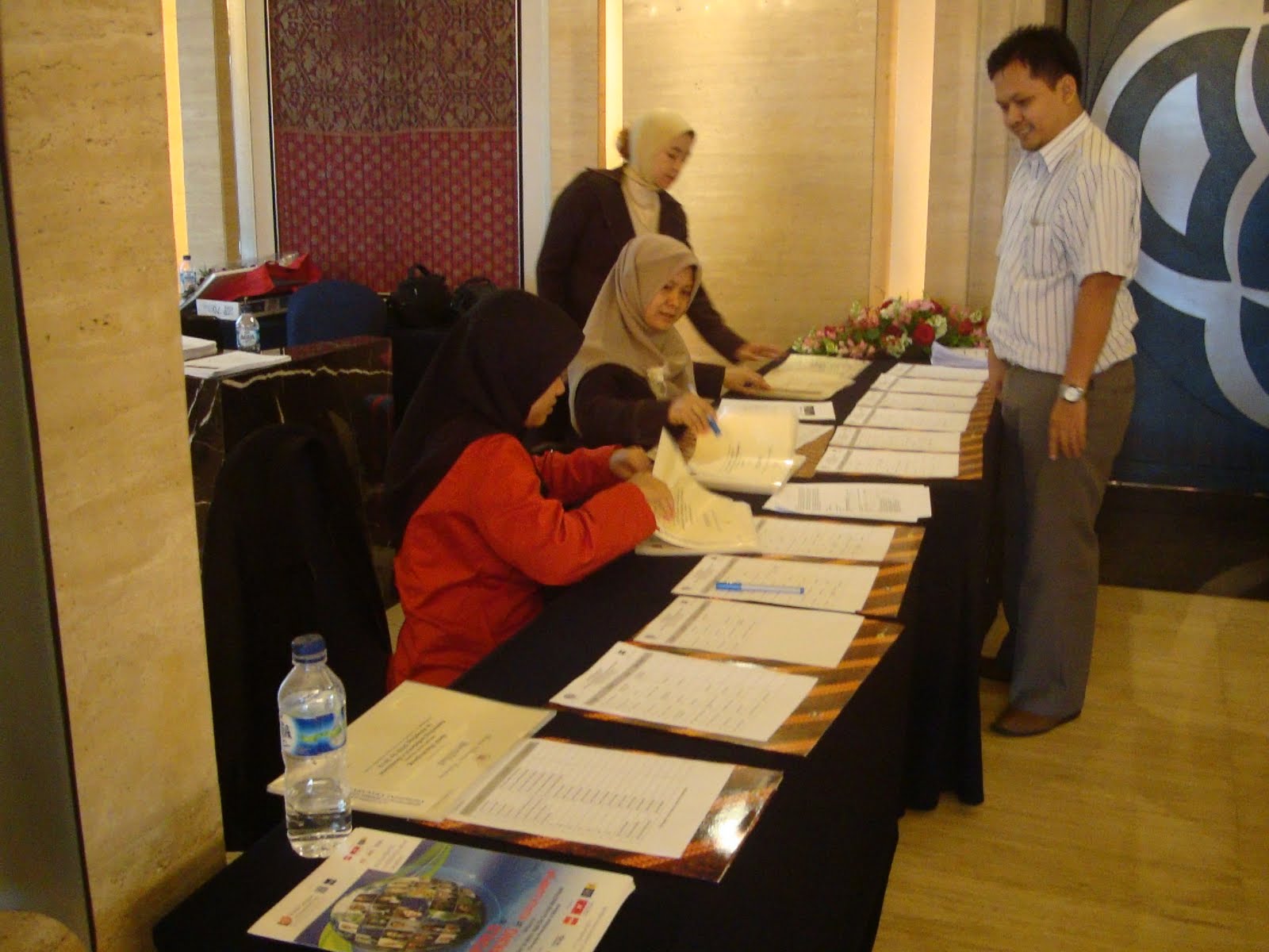 Blog-Akuntansi: Assessing Indonesia’s Readiness in Adopting IFRS by 2012