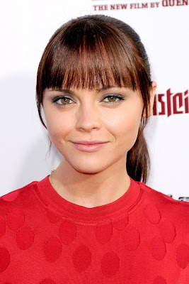 GutterUncensoredPlus.com Archived: Christina Ricci's Sexy Little Red ...