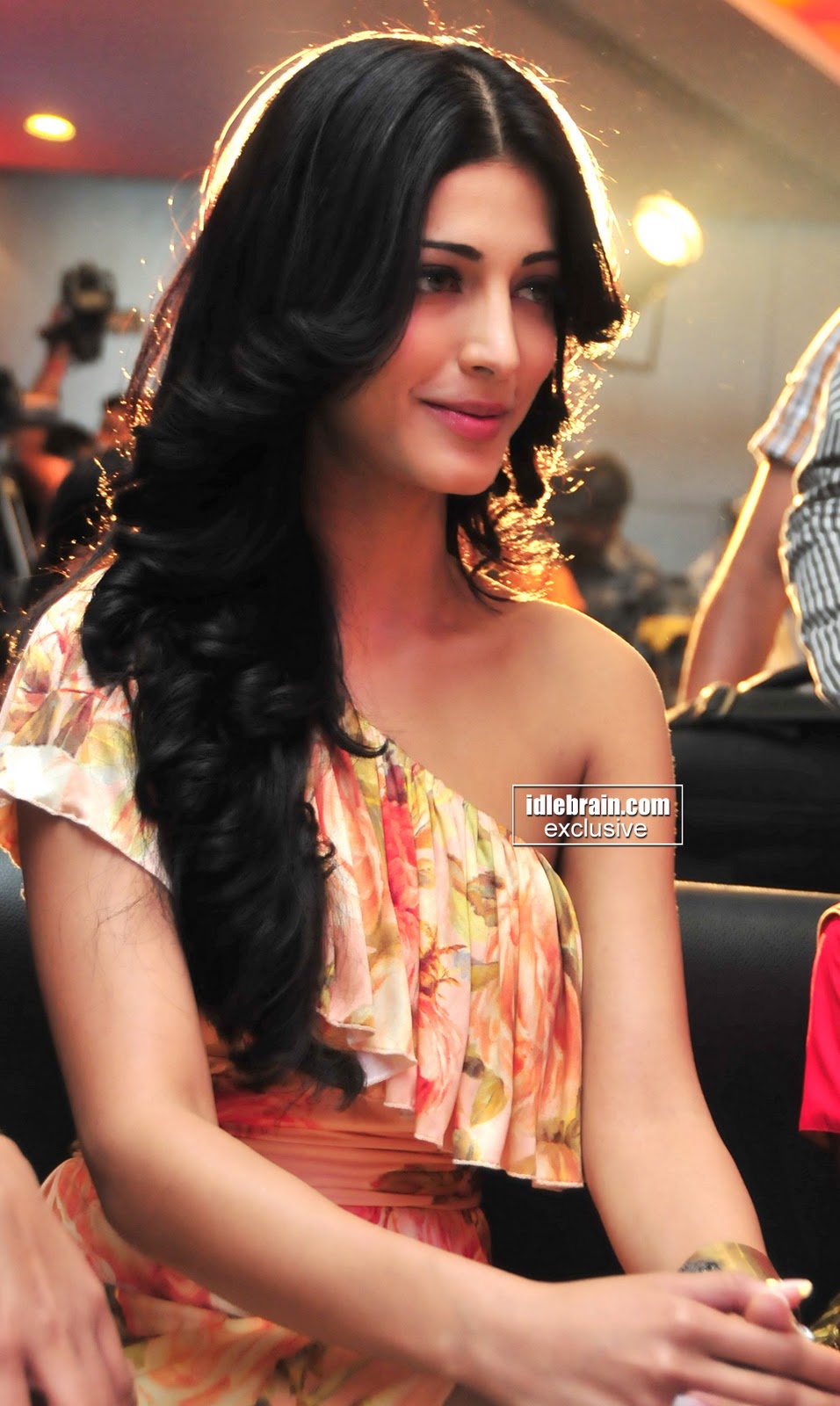HOT INDIAN ACTRESS BLOG: DESI MASALA HOT Actress SHRUTHI HASSAN Photoshoot Gallery: MASALA BLOG ...