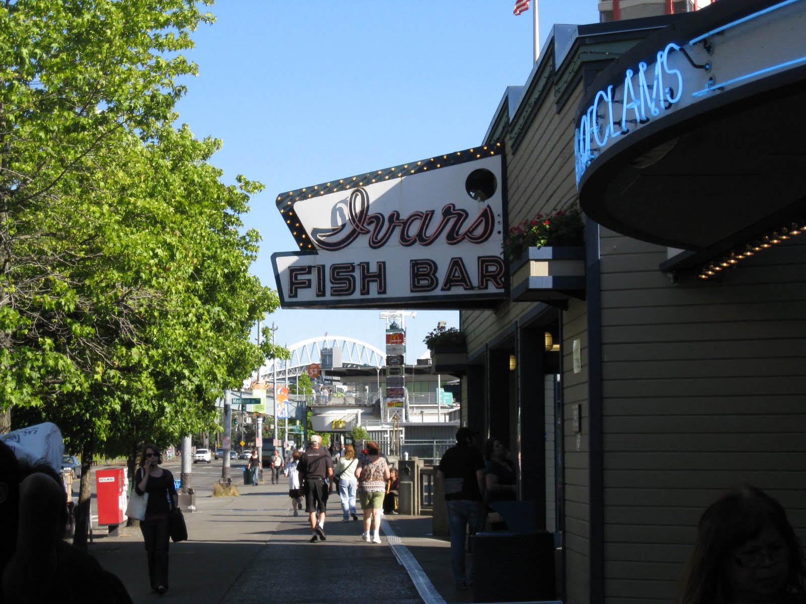 Sesame Tea Eats: Ivar's Fish Bar - Seafood, Seattle