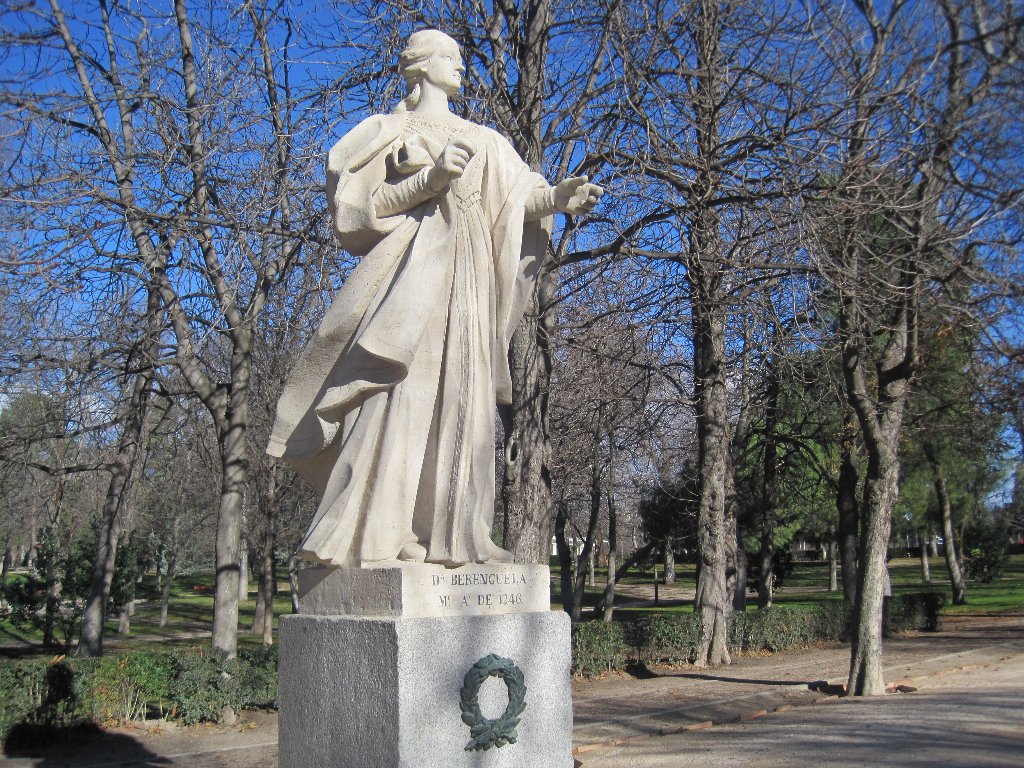 Viajando tranquilamente por España y Europa: Las Estatuas del Palacio ...