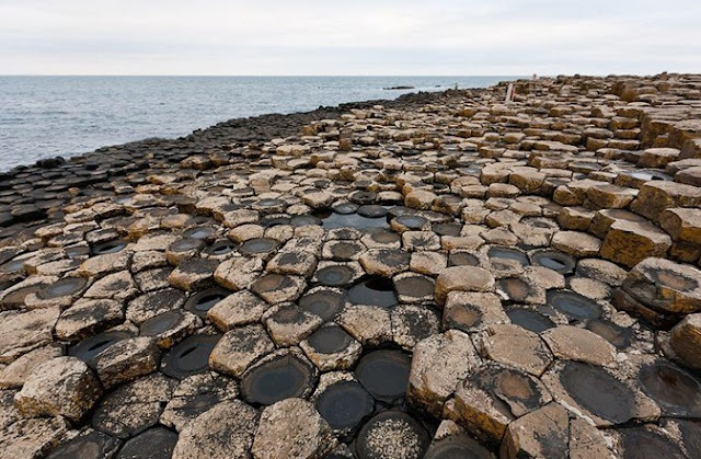 Unbelievable Rock Formation in Ireland :: E-Photomania