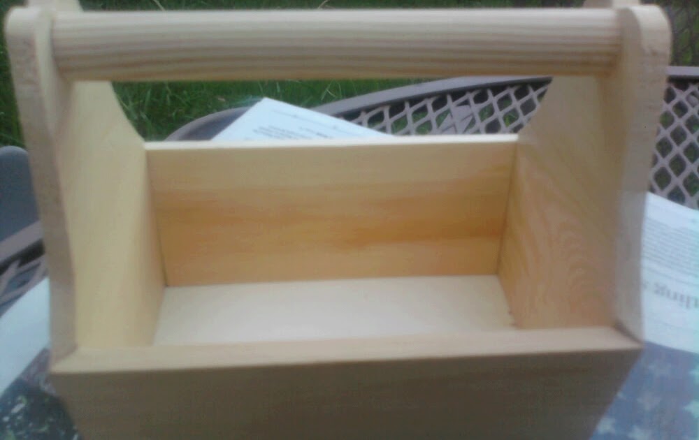 Easy Craft Project Mini Wooden Carrying Box | Simple.Beautiful.Life.