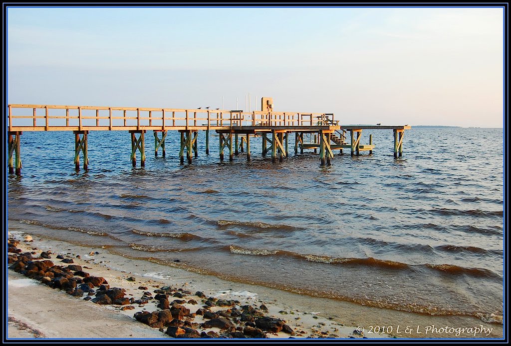 Cedar Key (Florida) Photos: Pier facing west - at sundown
