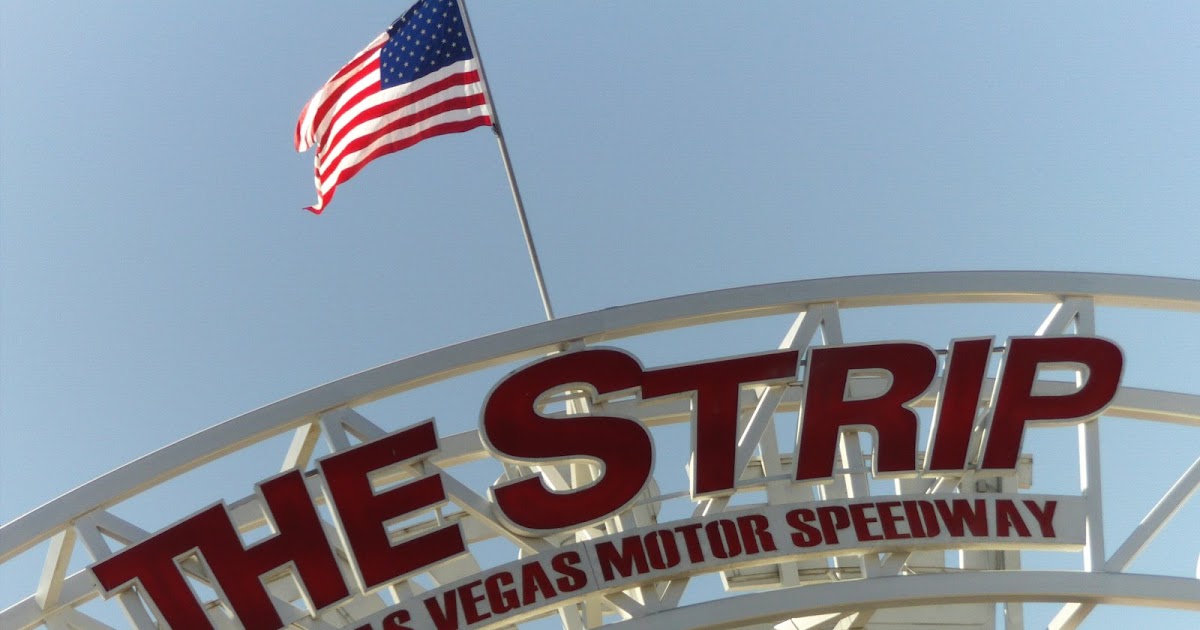 Dragsters en el Strip