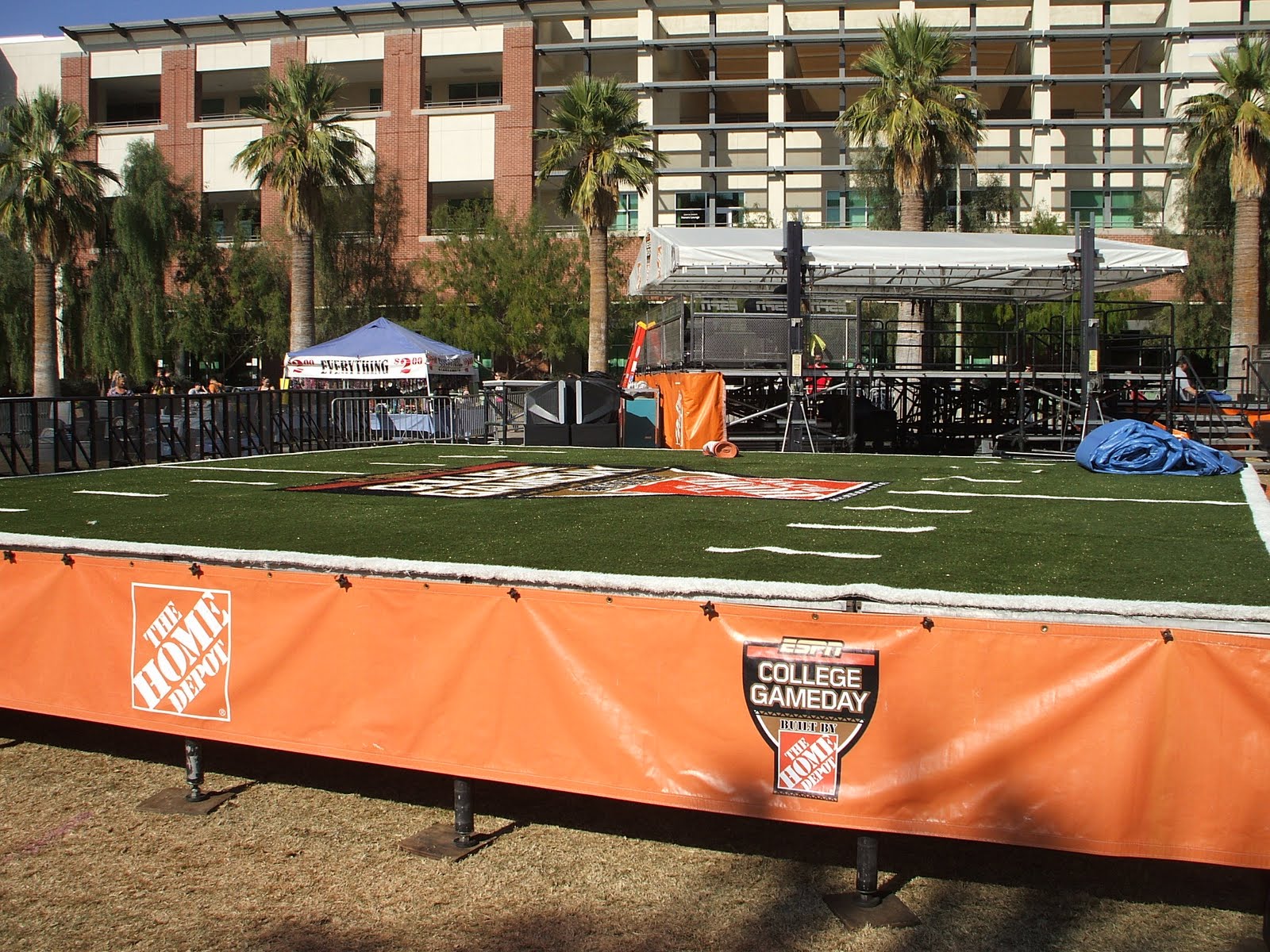 ARIZONA WILDCAT EQUIPMENT: ESPN College Gameday Shows Up Today