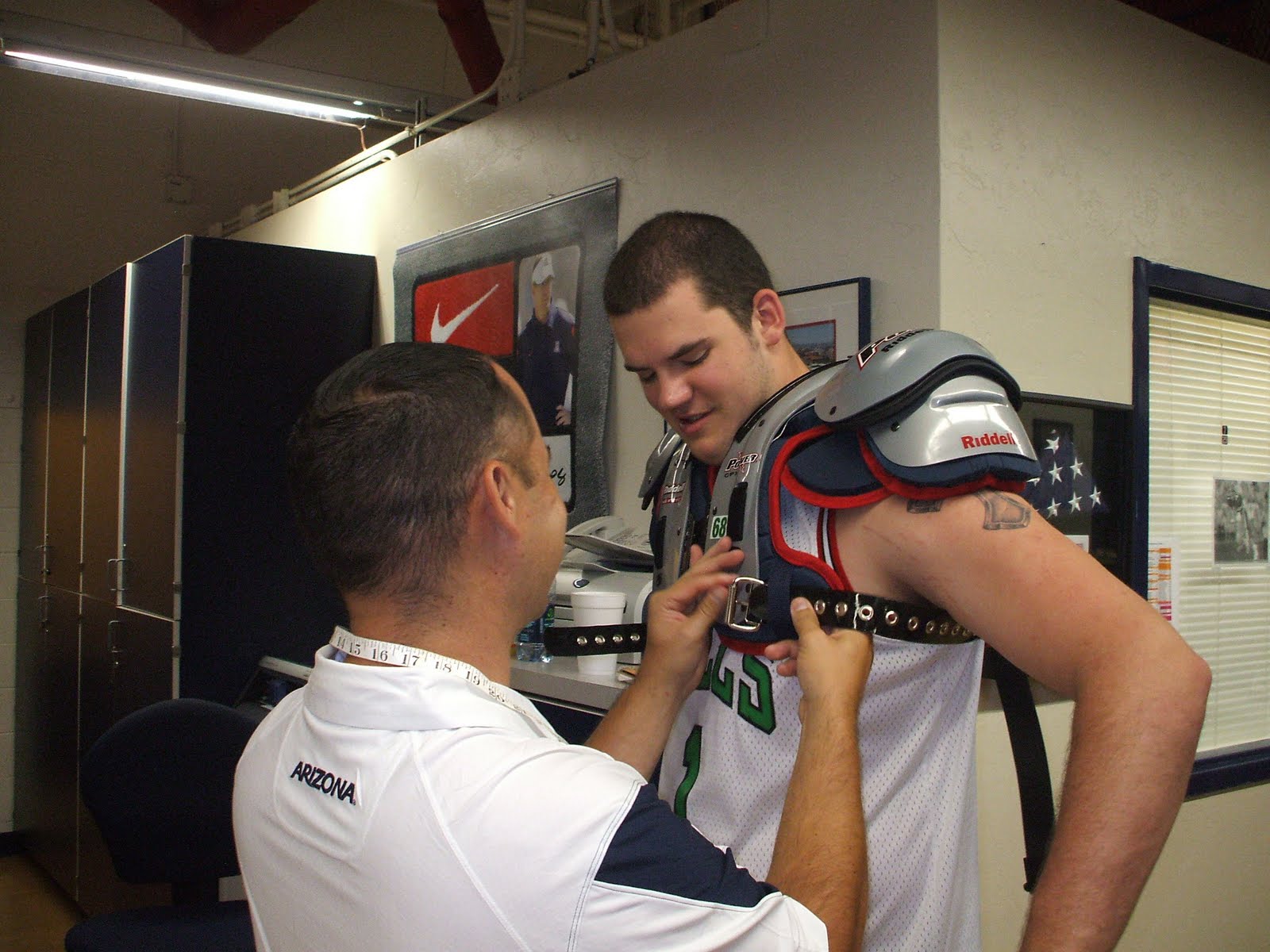 ARIZONA WILDCAT EQUIPMENT: Class of 2010 Arizona Football Reports Today