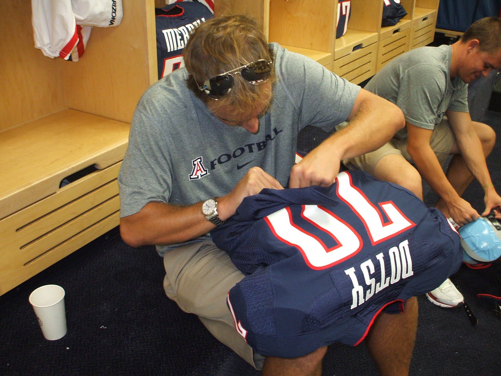 ARIZONA WILDCAT EQUIPMENT: Wildcats Tame the Bulldogs