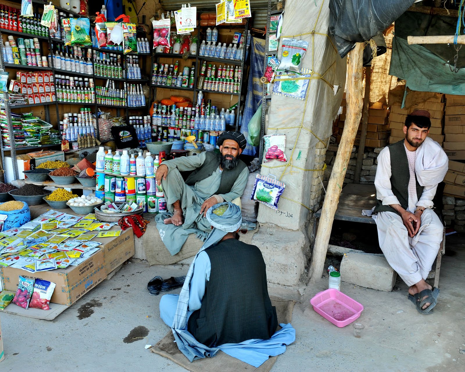 Helmand Blog - Afghanistan: GOVERNANCE: facilitating commerce within ...