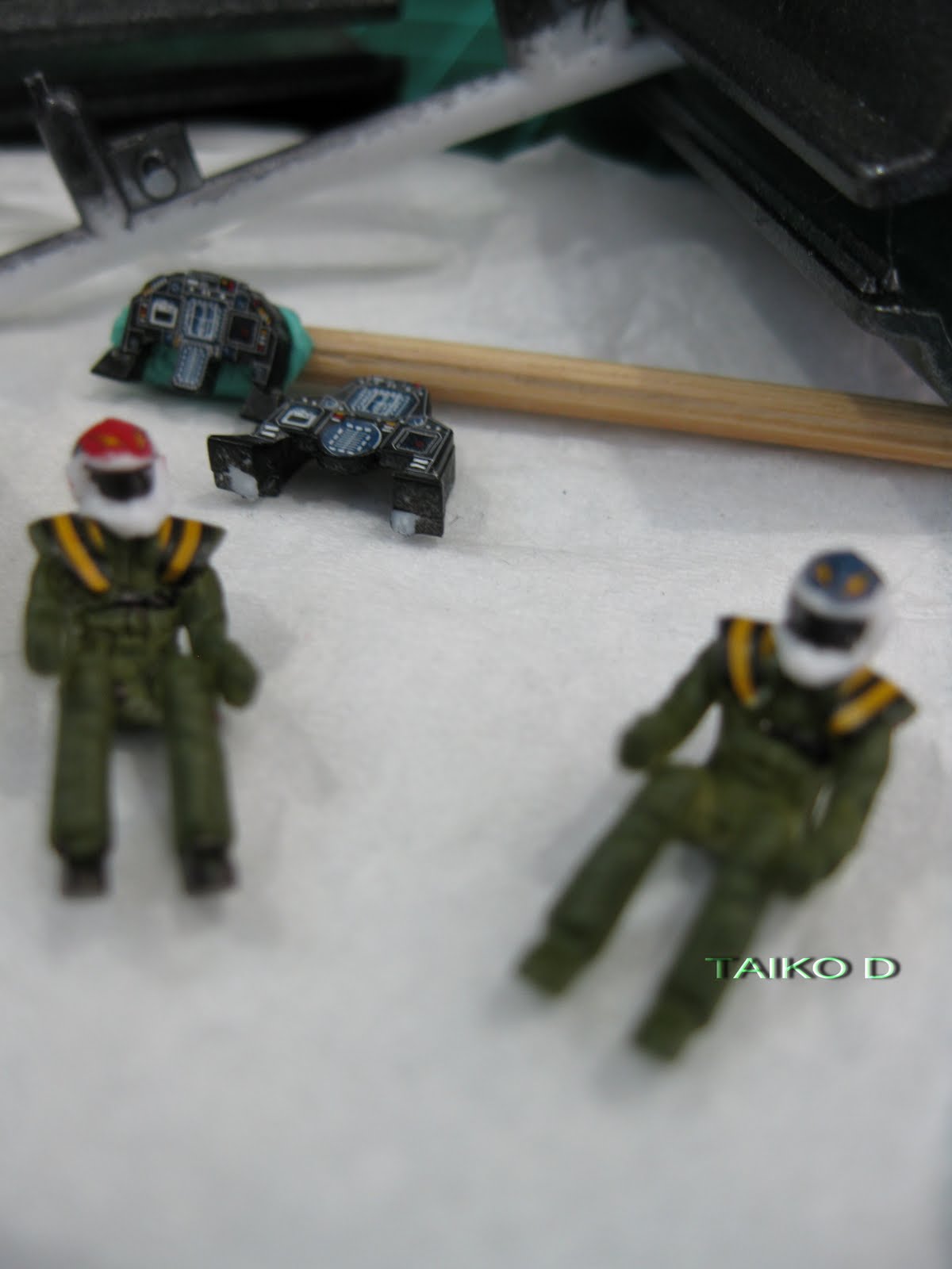 TOY ADDICT ZONE: MACROSS ZERO: 1/72 VF-0B [WIP1]