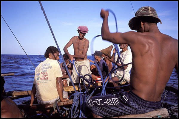 Tradisi Penangkapan Ikan Paus di Lamalera kabupaten Lembata - INDAHNYA ...