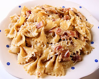 The Recipe Room: Garlic Bacon Chicken Farfalle Pasta
