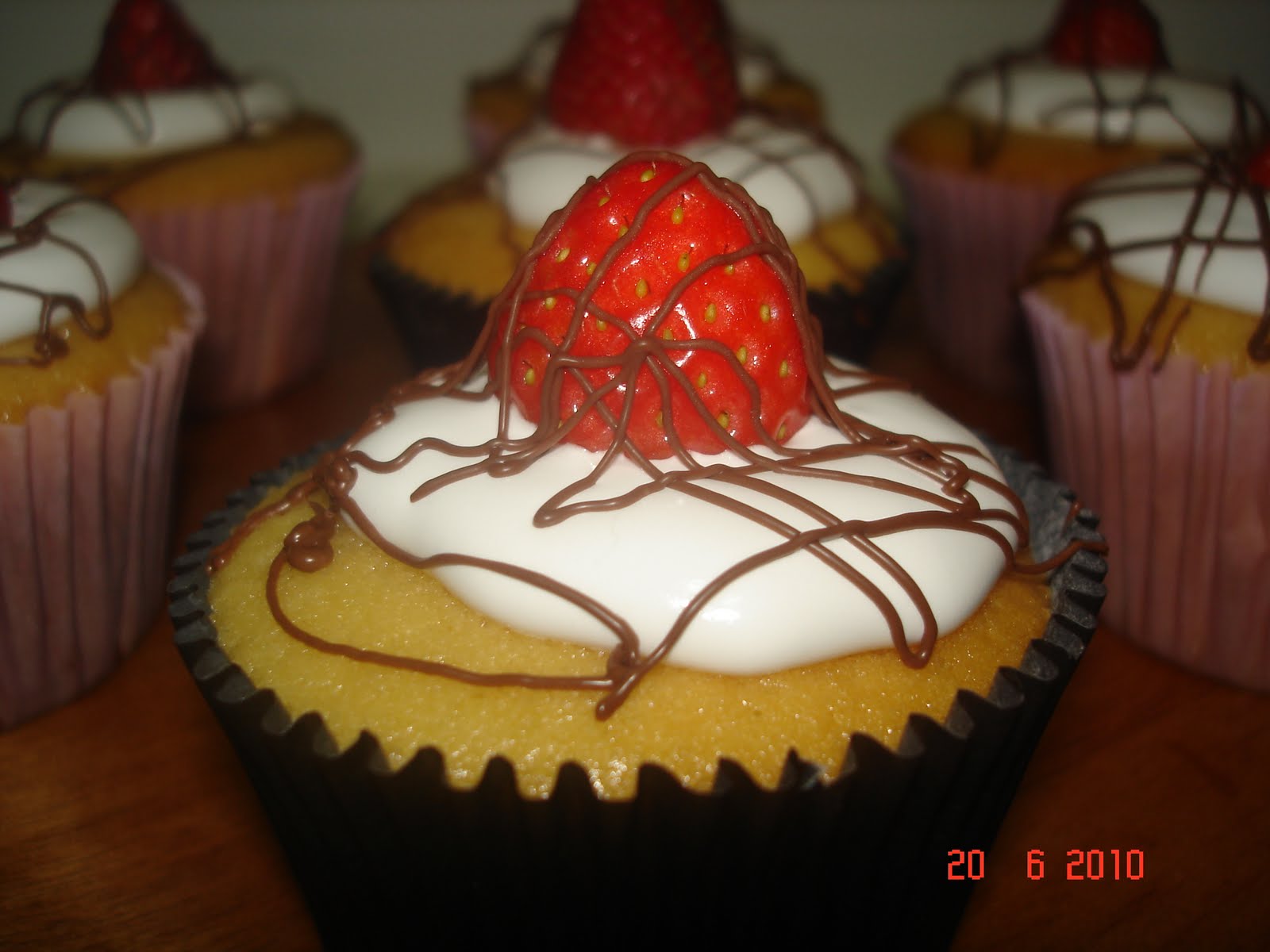 Sister's Sweet Studio: Cupcake Parfait