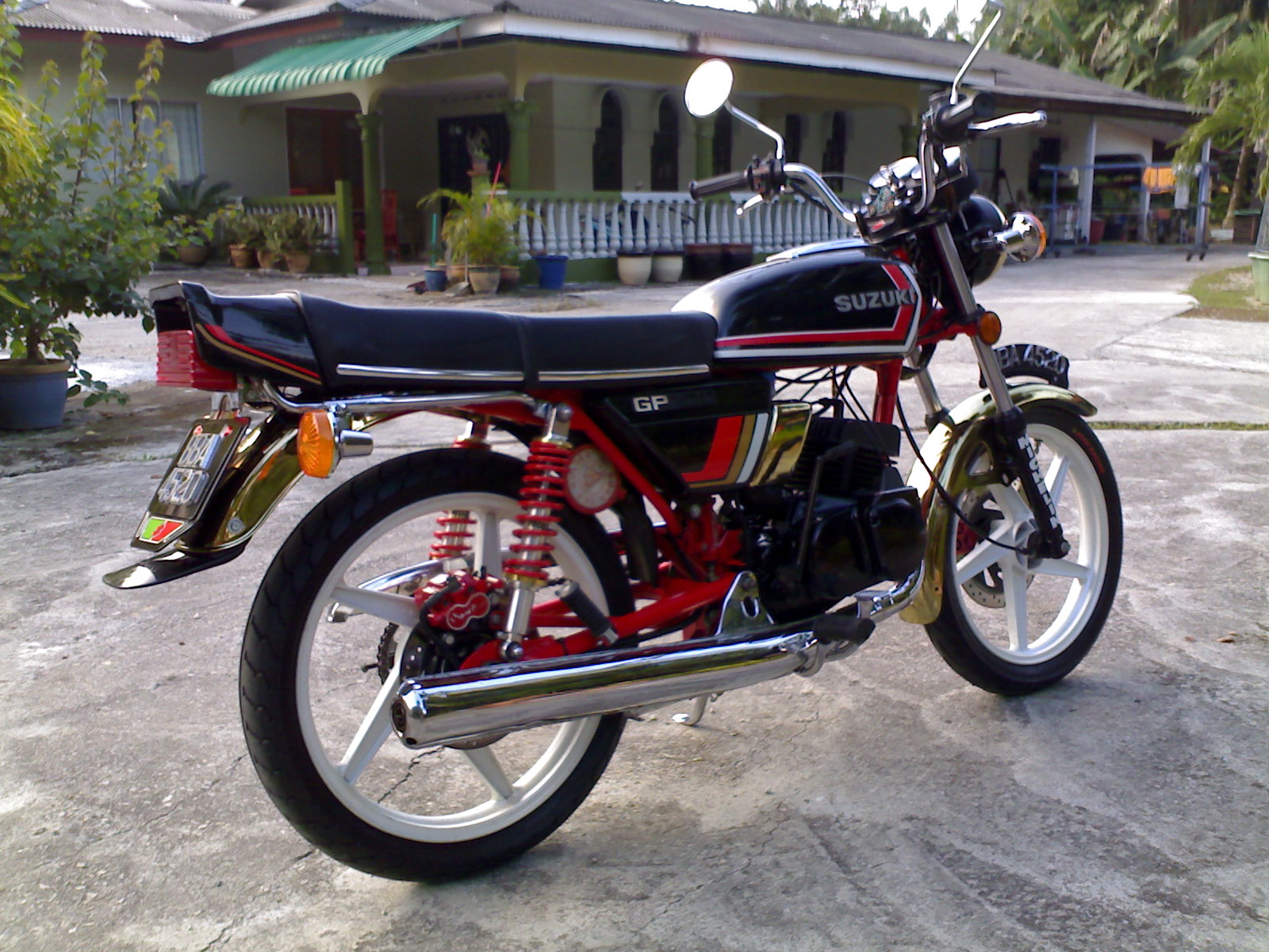 Gpang Bumoric (Retro Club): Mesin Suzuki GP125 Kesayangan